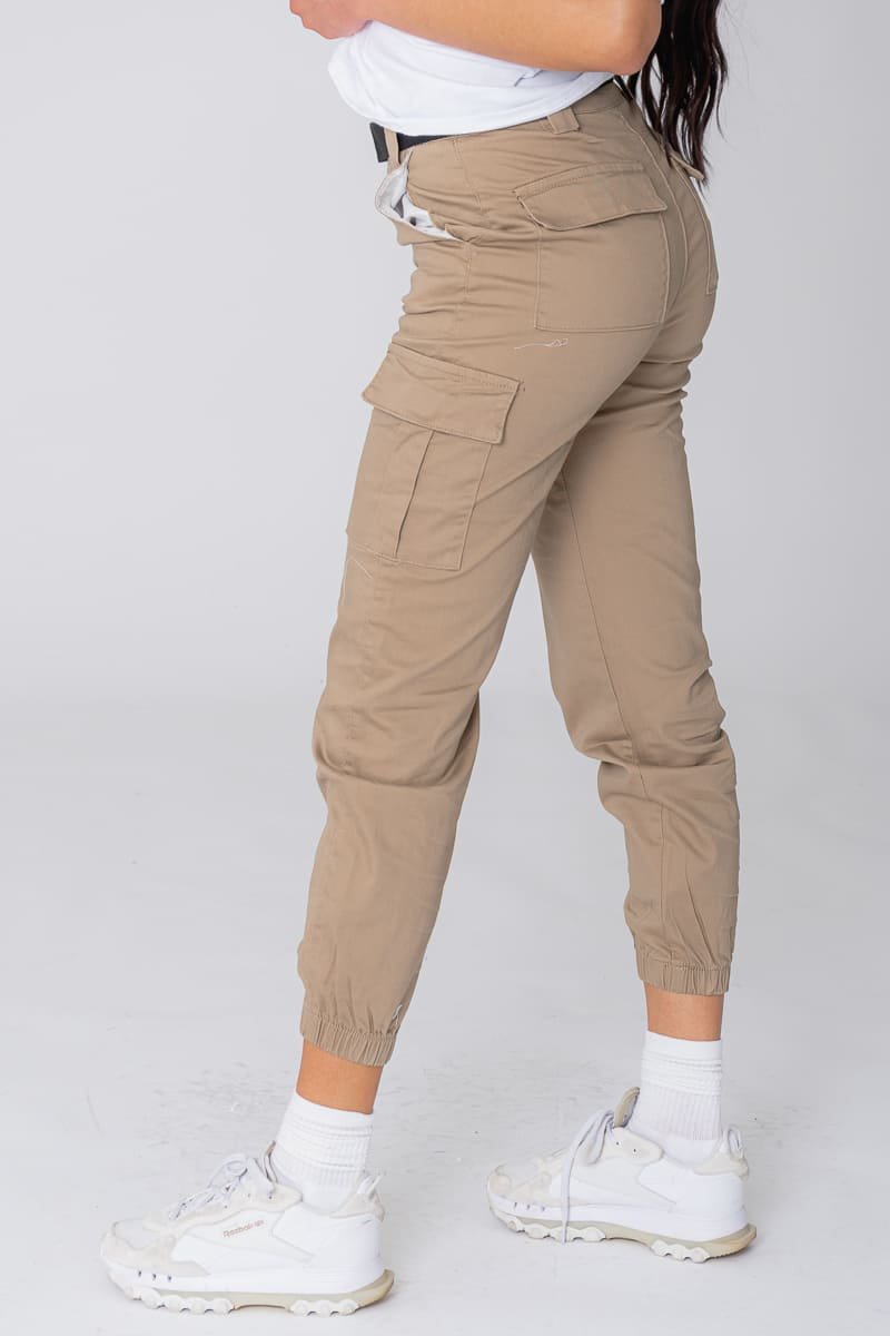 Cargo Hose Beige Mit Gürtel Cinelle Paris Trendige Damenmode